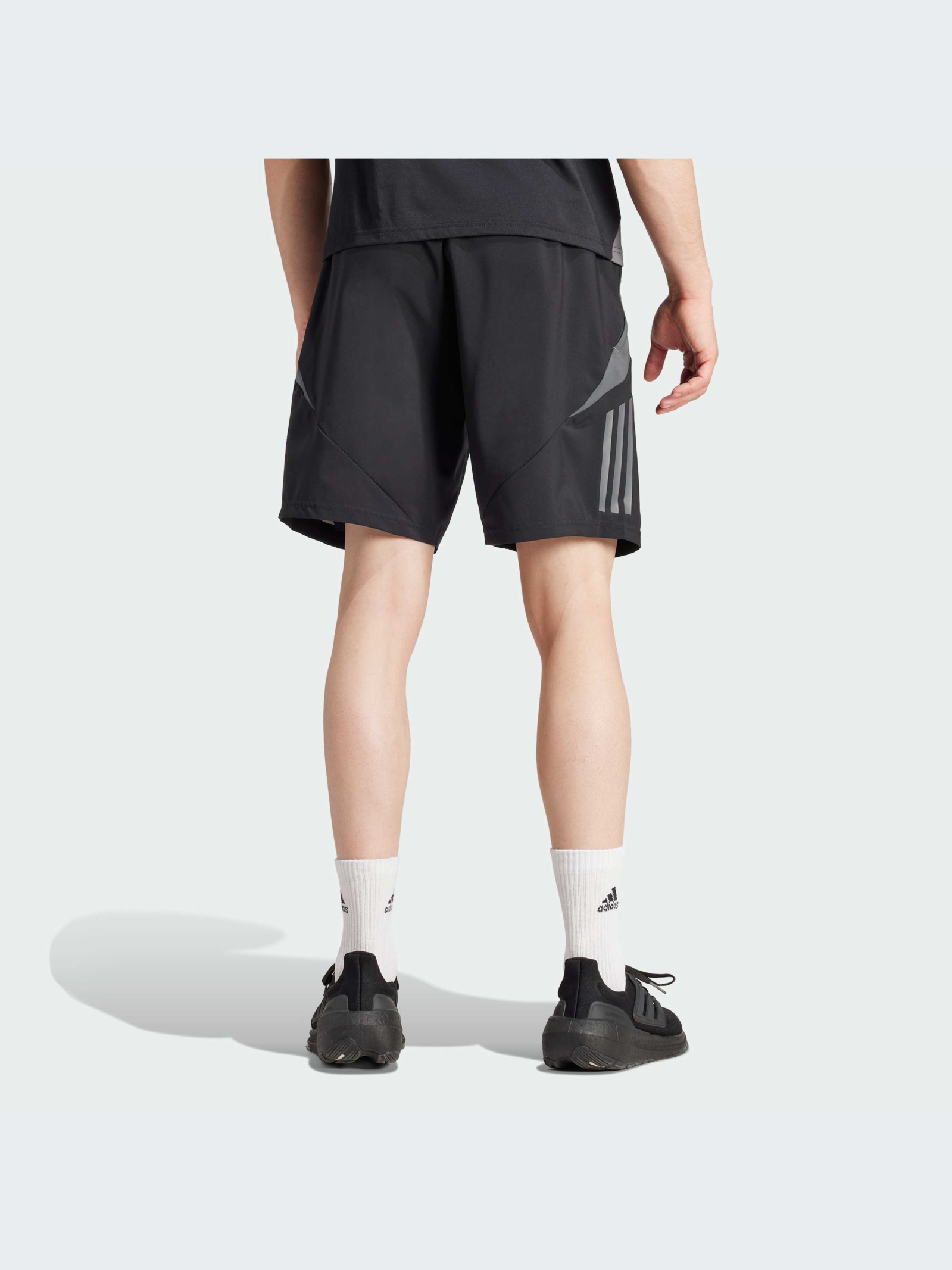 Шорты спортивные adidas Tiro IR9376-KZ для мужчин, цвет: Чёрный ...