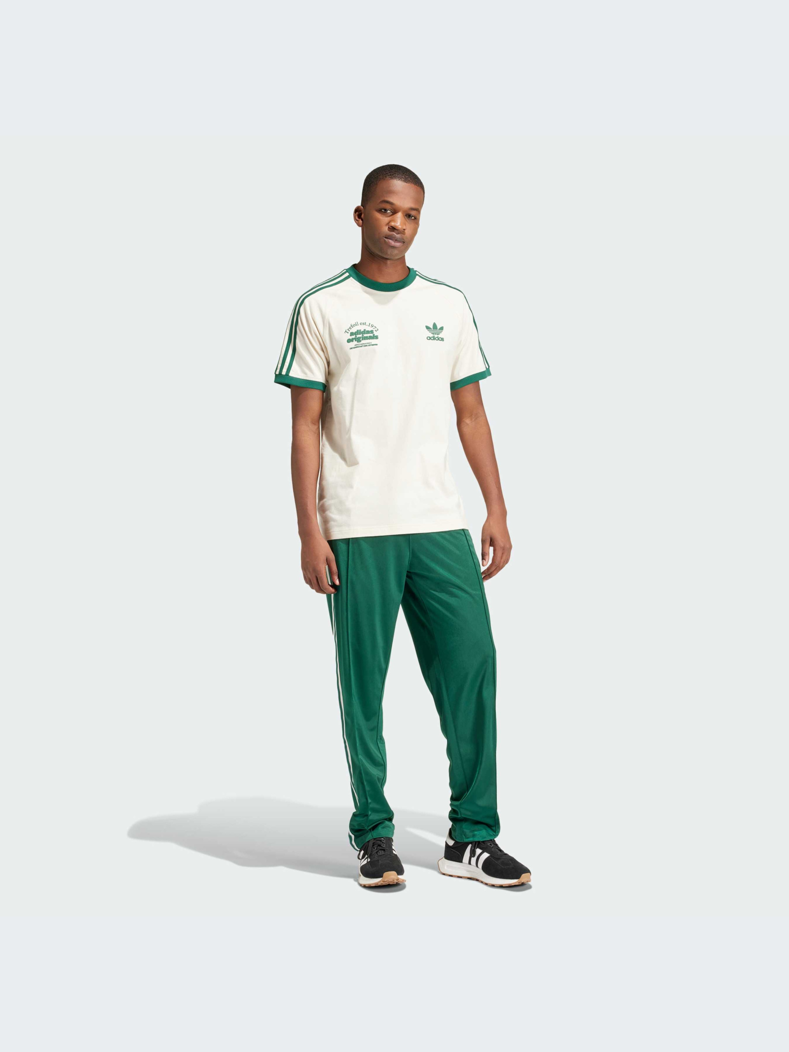 Футболка adidas IU0217-KZ для мужчин, цвет: Бежевый - купить по ...