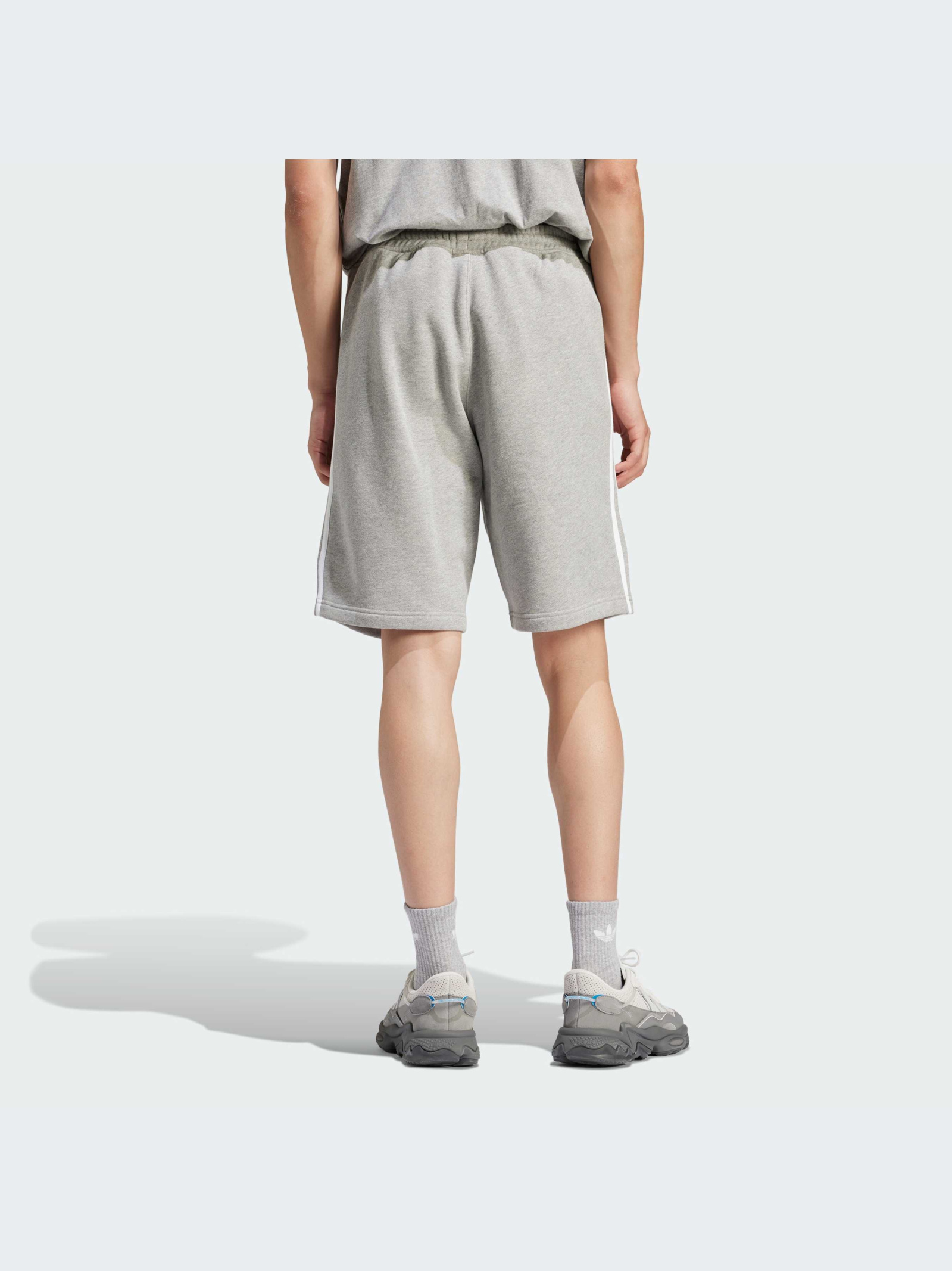 Шорты adidas Adicolor IU2340-KZ для мужчин, цвет: Серый - купить по ...